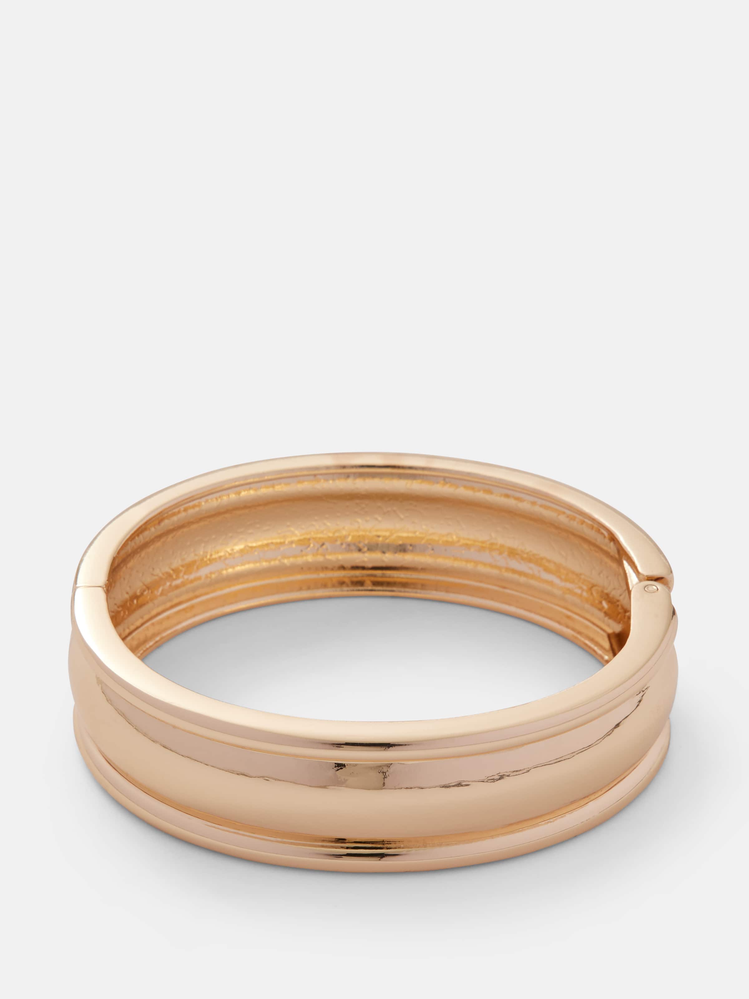 Lilly Ribbed Edge Cuff Gold - Portmans Online